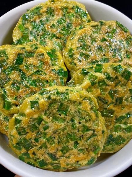 鸡蛋韭菜饼怎么做_鸡蛋韭菜饼的家常做法-第1张图片-山城妙识