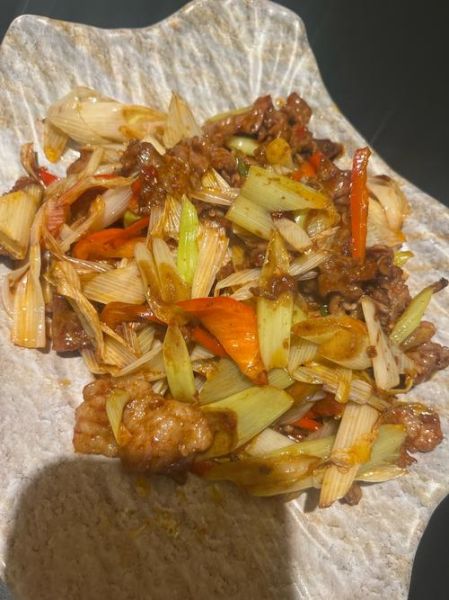 葱爆牛肉怎么炒才嫩_家常葱爆牛肉做法-第1张图片-山城妙识 葱爆牛肉怎么炒才嫩_家常葱爆牛肉做法-第1张图片-山城妙识