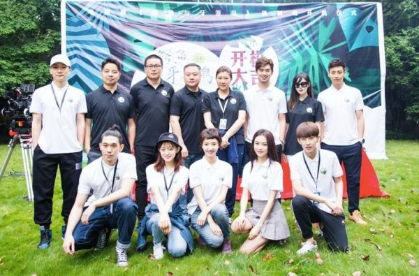 鳄鱼与牙签鸟演员表_主演阵容-第1张图片-山城妙识