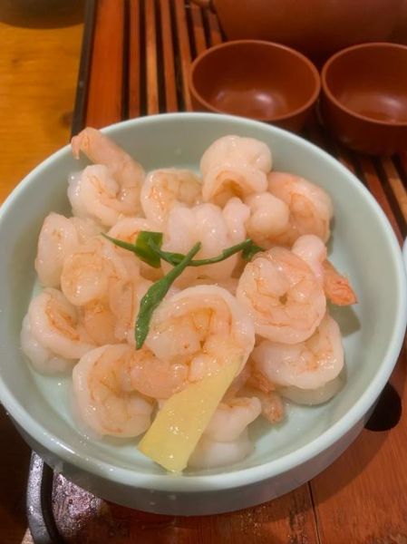 龙井虾仁怎么做才嫩_龙井虾仁焯水还是过油-第1张图片-山城妙识