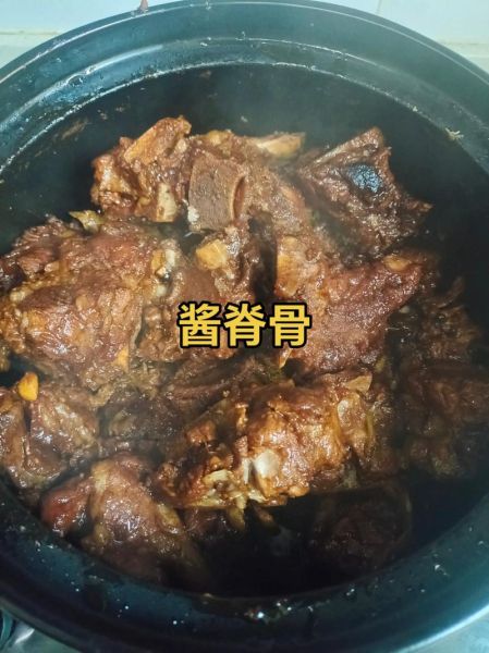 酱脊骨怎么做_酱脊骨配料有哪些-第1张图片-山城妙识