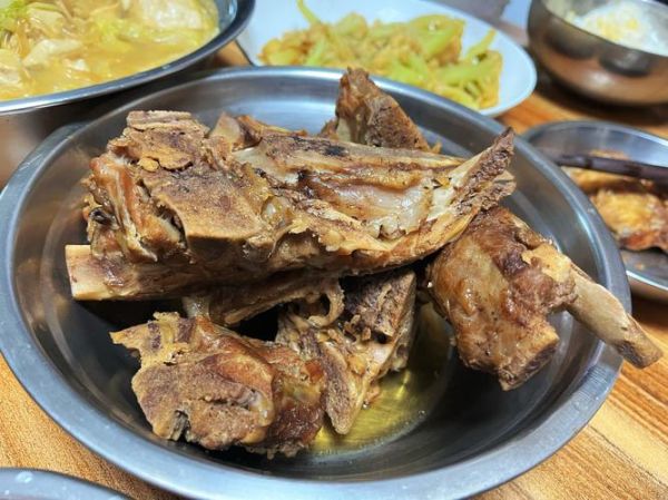 酱脊骨怎么做_酱脊骨配料有哪些-第3张图片-山城妙识