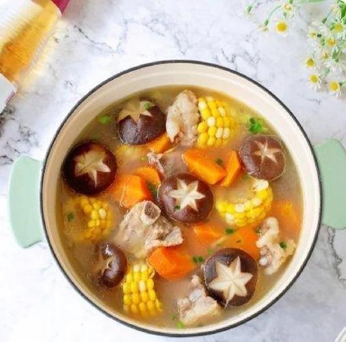 玉米香菇排骨汤怎么做_玉米香菇排骨汤需要焯水吗-第1张图片-山城妙识 玉米香菇排骨汤怎么做_玉米香菇排骨汤需要焯水吗-第1张图片-山城妙识