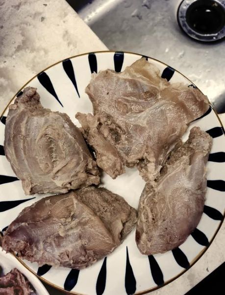 高压锅卤牛腱子肉怎么做_牛腱子肉高压锅卤多久-第1张图片-山城妙识