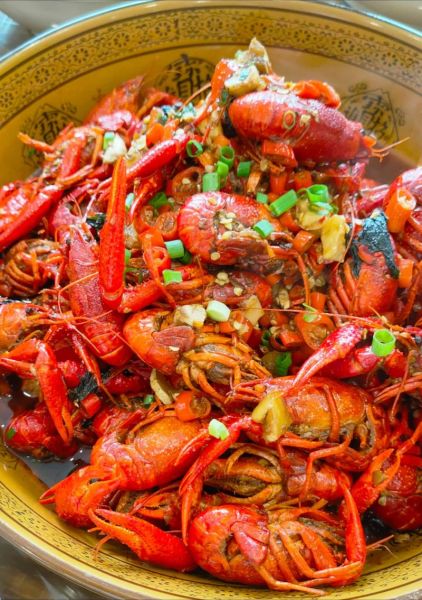 龙虾的正确吃法_如何优雅吃龙虾不脏手-第3张图片-山城妙识