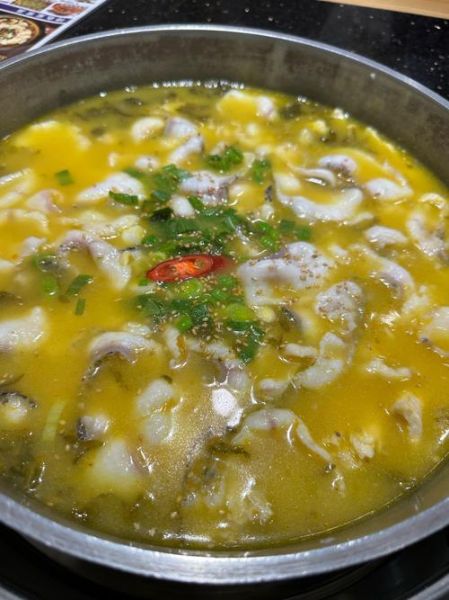 酸菜鱼的家常做法_酸菜鱼怎么做好吃又嫩-第1张图片-山城妙识