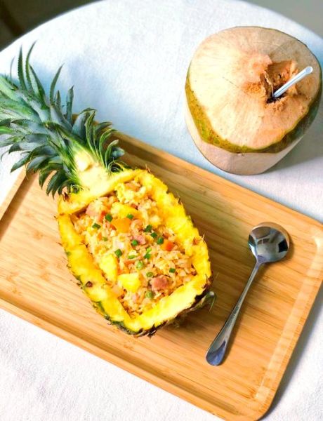 菠萝炒饭怎么做才正宗_正宗菠萝炒饭用什么菠萝-第1张图片-山城妙识