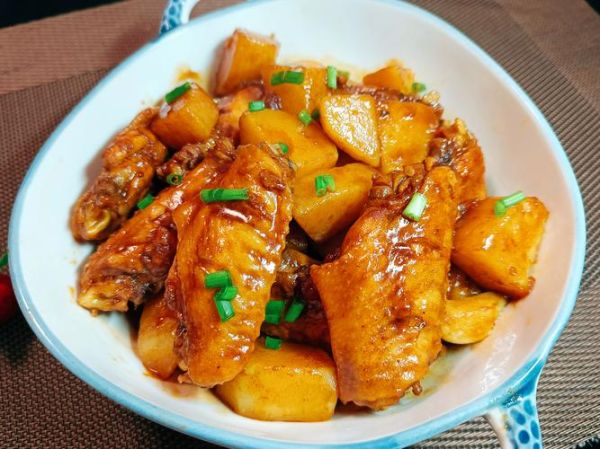 鸡翅焖土豆怎么做_鸡翅焖土豆好吃吗-第2张图片-山城妙识 鸡翅焖土豆怎么做_鸡翅焖土豆好吃吗-第2张图片-山城妙识