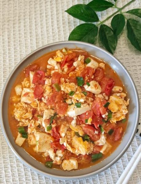 西红柿炒豆腐怎么做_西红柿炒豆腐的家常做法-第1张图片-山城妙识