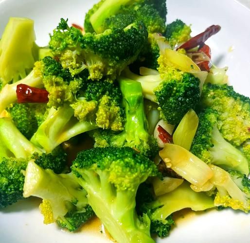 辣椒炒西兰花怎么做_西兰花焯水几分钟-第2张图片-山城妙识