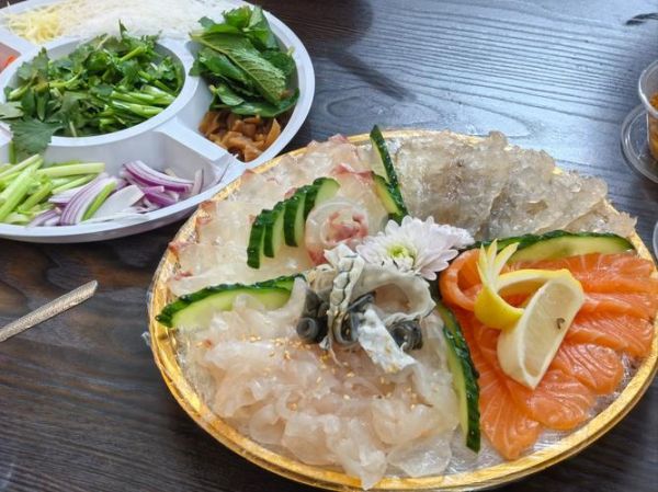 鱼生怎么切_鱼生蘸料怎么调-第1张图片-山城妙识 鱼生怎么切_鱼生蘸料怎么调-第1张图片-山城妙识