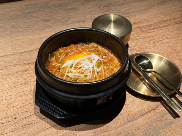 韩国泡菜锅煮什么好吃_泡菜锅必备食材推荐-第3张图片-山城妙识 韩国泡菜锅煮什么好吃_泡菜锅必备食材推荐-第3张图片-山城妙识