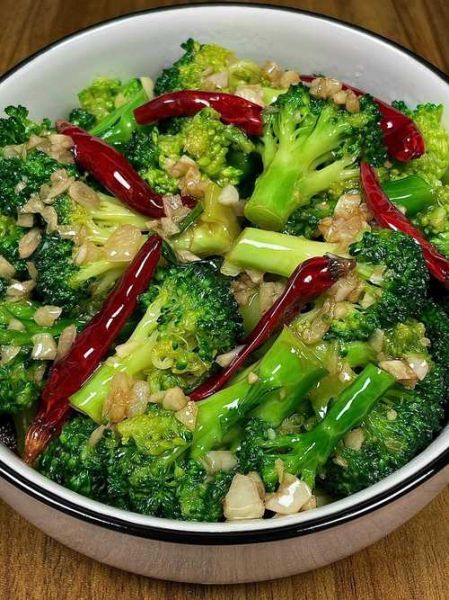 西兰花怎么做好吃_西兰花做法大全吃法-第2张图片-山城妙识 西兰花怎么做好吃_西兰花做法大全吃法-第2张图片-山城妙识