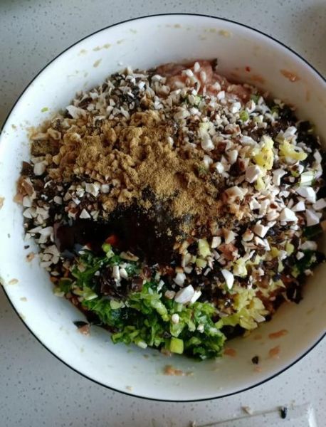 香菇木耳鸡蛋饺子馅怎么做_香菇木耳鸡蛋饺子馅做法大全-第1张图片-山城妙识 香菇木耳鸡蛋饺子馅怎么做_香菇木耳鸡蛋饺子馅做法大全-第1张图片-山城妙识