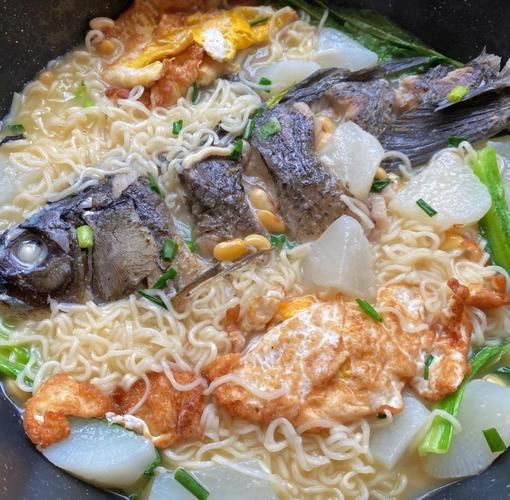 鱼汤面_鱼汤怎么熬才白-第1张图片-山城妙识 鱼汤面_鱼汤怎么熬才白-第1张图片-山城妙识