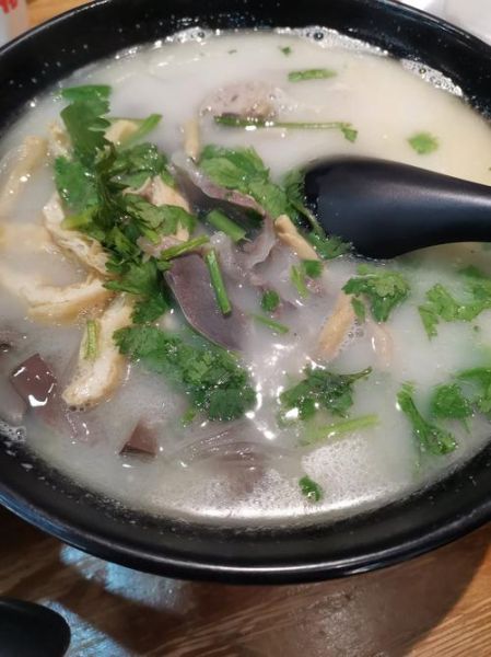 鸭血粉丝汤怎么做_鸭血粉丝汤的家常做法-第1张图片-山城妙识