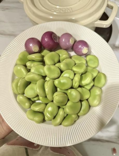 饭店油焖蚕豆怎么做_油焖蚕豆的做法窍门-第3张图片-山城妙识