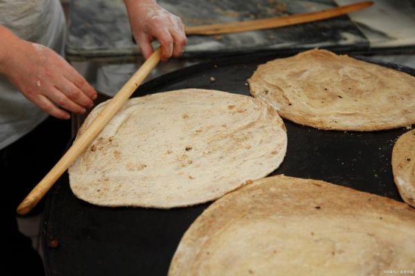 馅饼怎么和面才松软_馅饼皮用什么面粉最好-第2张图片-山城妙识