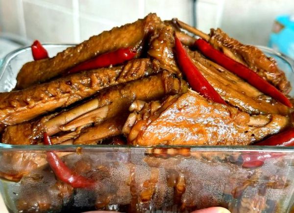 鸭翅怎么做好吃_家常鸭翅的做法大全-第1张图片-山城妙识 鸭翅怎么做好吃_家常鸭翅的做法大全-第1张图片-山城妙识