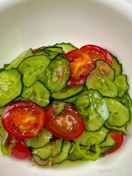 黄瓜拌西红柿怎么做_黄瓜拌西红柿热量高吗-第3张图片-山城妙识 黄瓜拌西红柿怎么做_黄瓜拌西红柿热量高吗-第3张图片-山城妙识