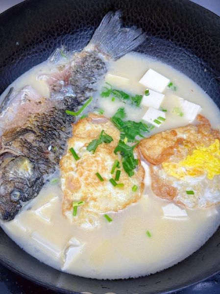 鲫鱼豆腐汤怎么做好喝又营养_鲫鱼豆腐汤的做法窍门-第2张图片-山城妙识