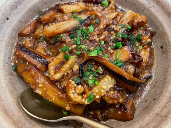 鱼香茄子有鱼吗_鱼香茄子为什么没有鱼-第1张图片-山城妙识