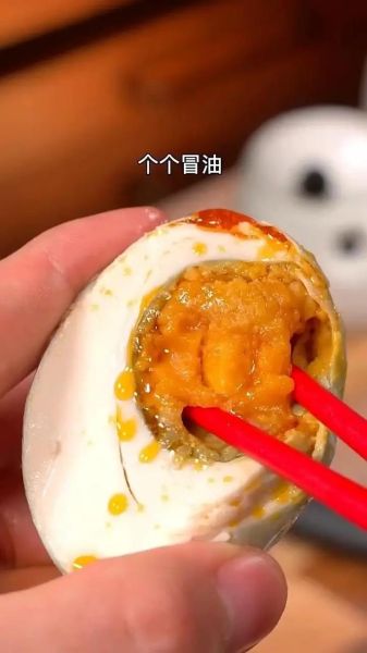 酒腌鸡蛋的做法窍门_如何让蛋黄流油-第2张图片-山城妙识