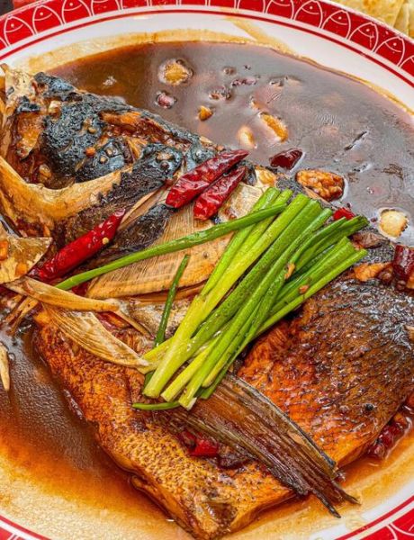 鱼头泡饼怎么做才好吃_鱼头泡饼的家常做法-第1张图片-山城妙识 鱼头泡饼怎么做才好吃_鱼头泡饼的家常做法-第1张图片-山城妙识