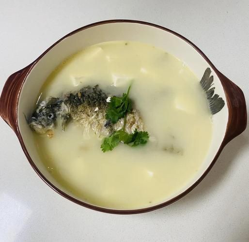 鲫鱼豆腐汤热量_鲫鱼豆腐汤减肥能喝吗-第2张图片-山城妙识