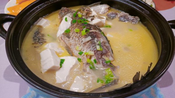 鲫鱼豆腐汤热量_鲫鱼豆腐汤减肥能喝吗-第3张图片-山城妙识