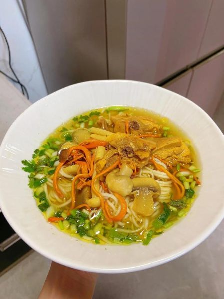 鸡汤做什么面好吃_鸡汤面怎么做才香-第1张图片-山城妙识