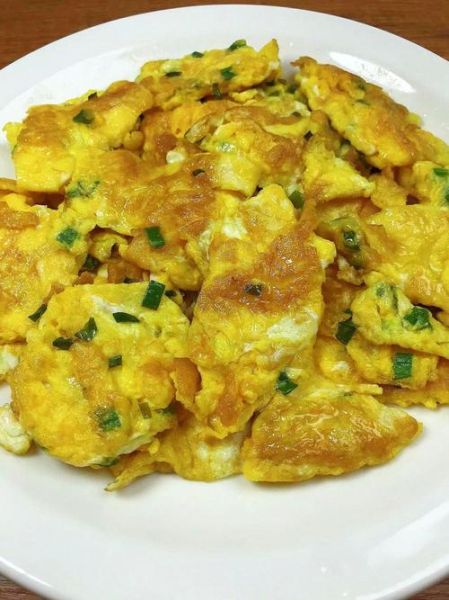 鸡蛋怎么炒好吃又简单易学_鸡蛋炒几分钟才嫩-第3张图片-山城妙识