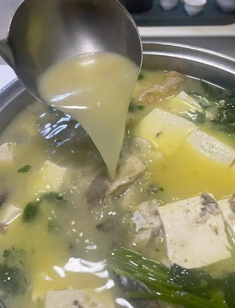 鲫鱼汤怎么熬才白_鲫鱼汤的做法步骤-第3张图片-山城妙识 鲫鱼汤怎么熬才白_鲫鱼汤的做法步骤-第3张图片-山城妙识
