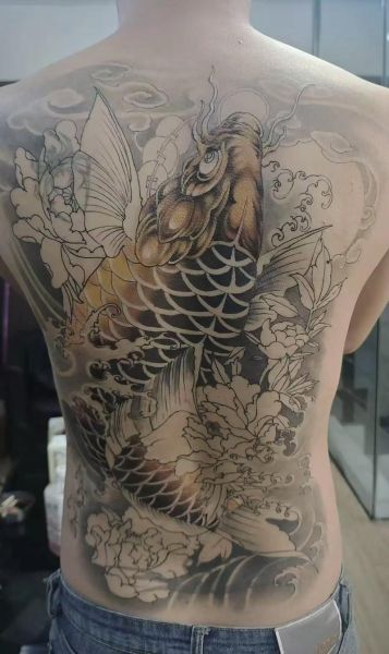 鲤鱼纹身图片_有什么寓意-第1张图片-山城妙识