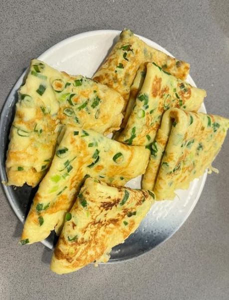 鸡蛋饼怎么做才松软_鸡蛋饼的做法大全图解窍门-第1张图片-山城妙识