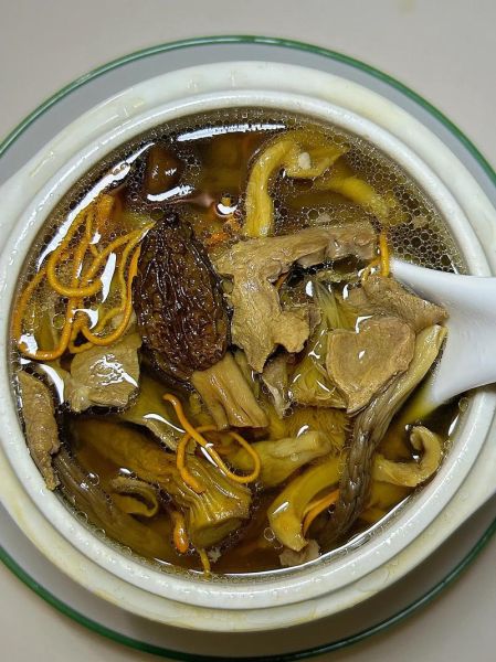 野生菌菇汤的做法大全_野生菌菇汤怎么做好喝-第2张图片-山城妙识