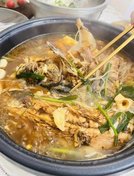 鲢鱼炖豆腐怎么做_鲢鱼炖豆腐的家常做法-第1张图片-山城妙识