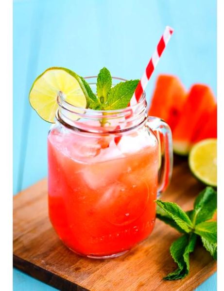 鲜榨西瓜汁怎么做才好喝_鲜榨西瓜汁需要加水吗-第3张图片-山城妙识