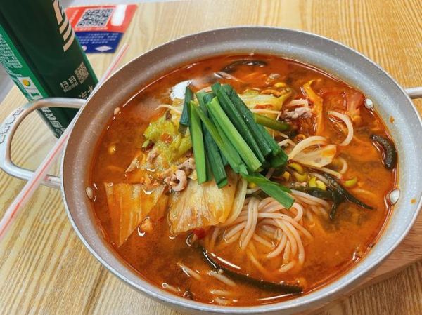 酸辣米线怎么做_酸辣米线的做法窍门-第1张图片-山城妙识