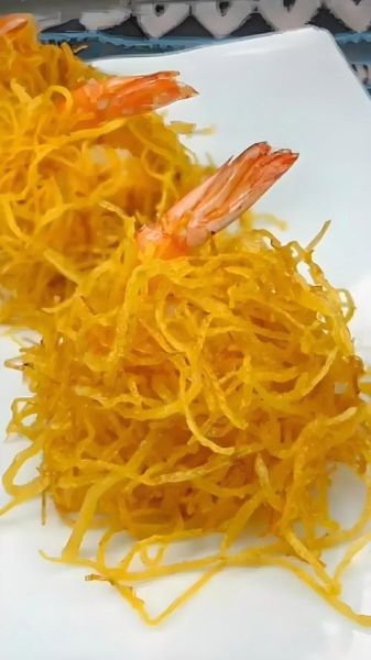 金丝虾球摆盘技巧_如何让虾球更吸睛-第1张图片-山城妙识