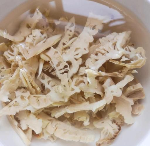 笋干炒肉片怎么做_笋干炒肉片要焯水吗-第3张图片-山城妙识