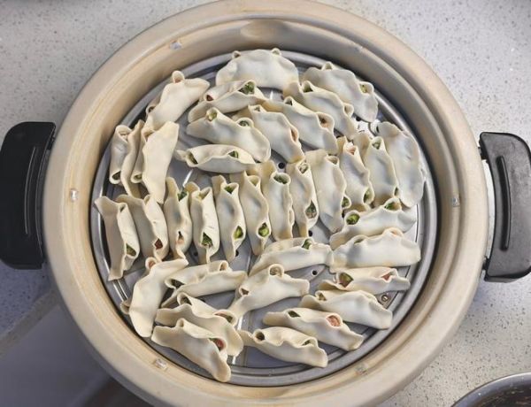 锅贴怎么包_锅贴包法图解-第1张图片-山城妙识 锅贴怎么包_锅贴包法图解-第1张图片-山城妙识