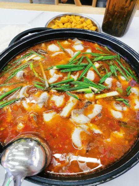 鱼片火锅怎么做简单又好吃_鱼片火锅家常做法-第2张图片-山城妙识