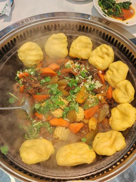 铁锅炖大鹅配菜放啥_铁锅炖大鹅配菜怎么选-第2张图片-山城妙识