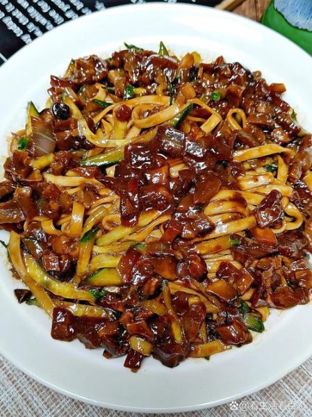 素炸酱面怎么做_素炸酱面配料有哪些-第1张图片-山城妙识 素炸酱面怎么做_素炸酱面配料有哪些-第1张图片-山城妙识