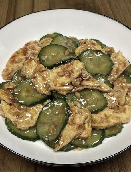 鸡蛋炒黄瓜怎么炒好吃_鸡蛋炒黄瓜热量高吗-第3张图片-山城妙识 鸡蛋炒黄瓜怎么炒好吃_鸡蛋炒黄瓜热量高吗-第3张图片-山城妙识