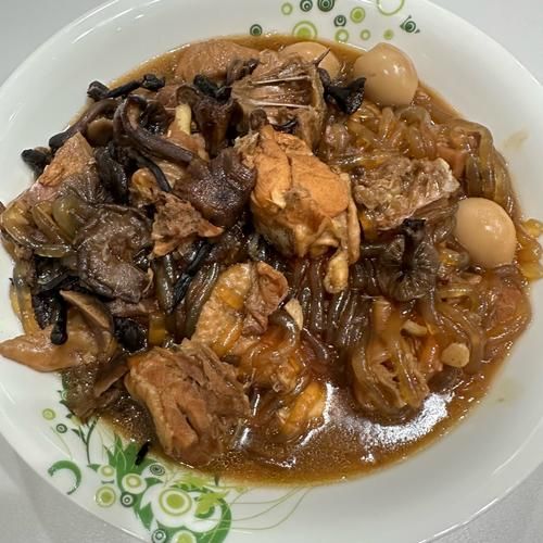 鸡肉炖蘑菇粉条怎么做_鸡肉炖蘑菇粉条的家常做法-第2张图片-山城妙识