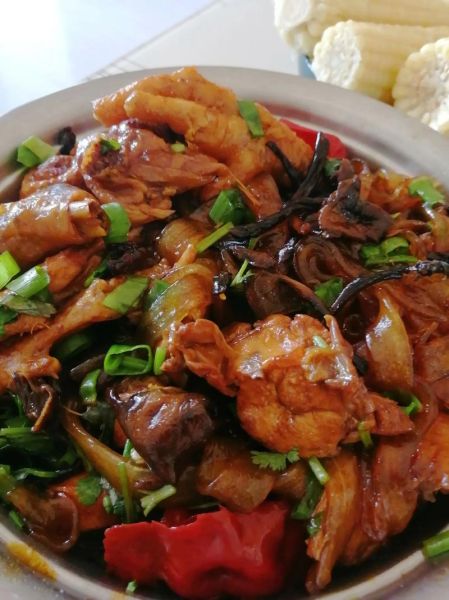 鸡肉炖蘑菇粉条怎么做_鸡肉炖蘑菇粉条的家常做法-第1张图片-山城妙识