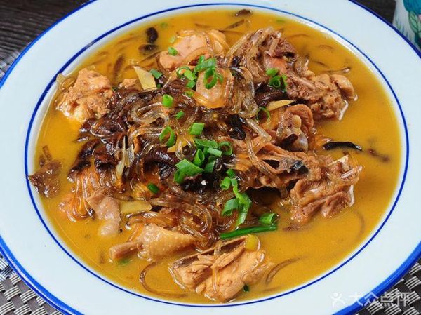 鸡肉炖蘑菇粉条怎么做_鸡肉炖蘑菇粉条的家常做法-第3张图片-山城妙识