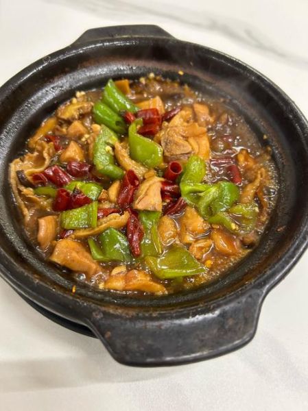 黄焖鸡米饭图片高清_如何拍出诱人质感-第1张图片-山城妙识